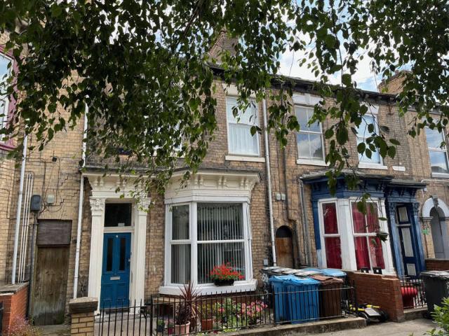 4 Bedroom Terraced House