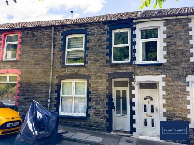 4 Bedroom Terraced House