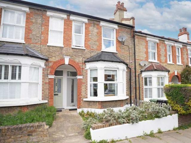 4 Bedroom Terraced House