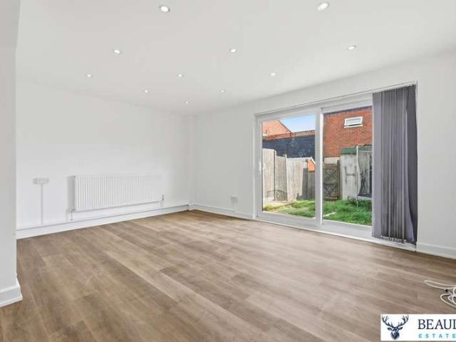 4 Bedroom Terraced House