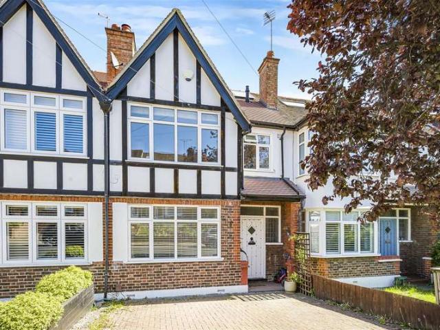 4 Bedroom Terraced House