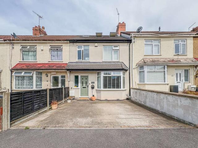 4 Bedroom Terraced House