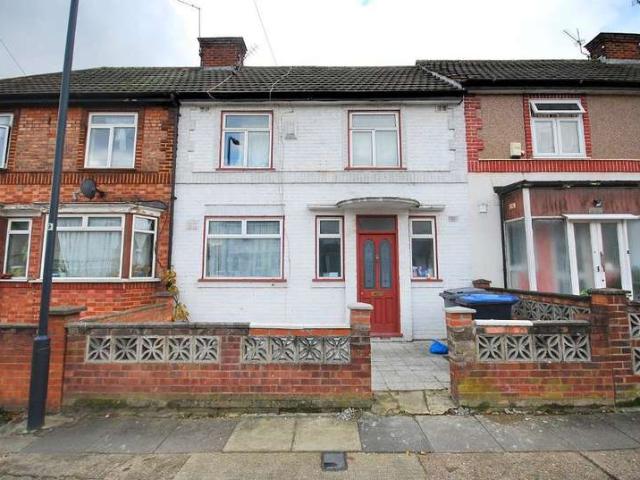 4 Bedroom Terraced House