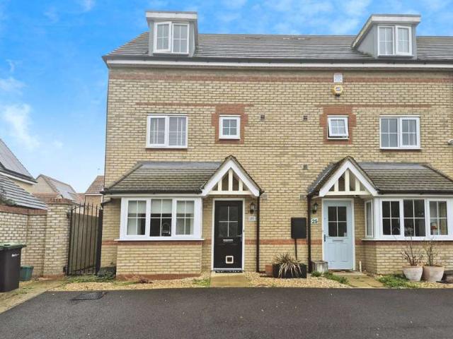 4 Bedroom Terraced House