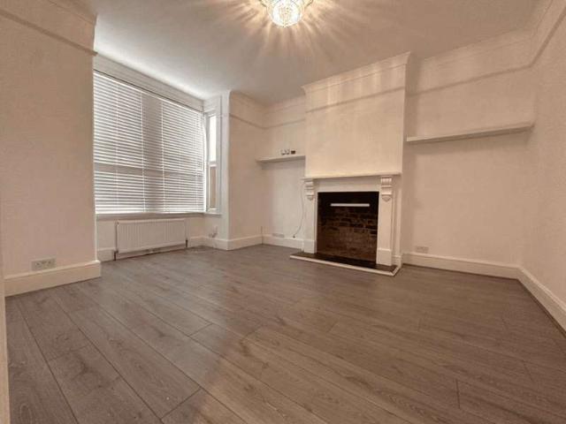 4 Bedroom Terraced House