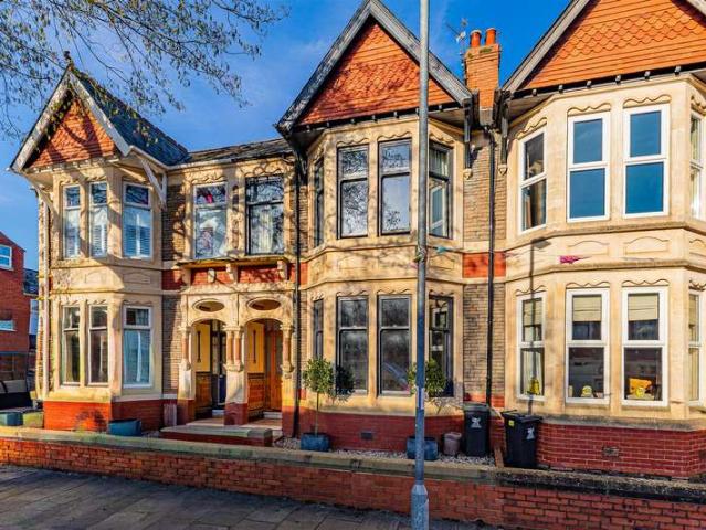 4 Bedroom Terraced House