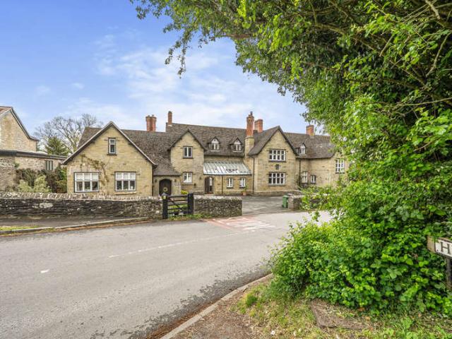 4 Bedroom Terraced House