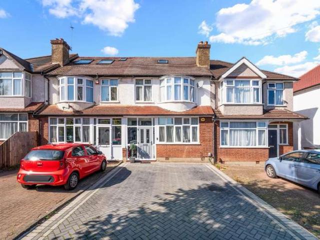 4 Bedroom Terraced House