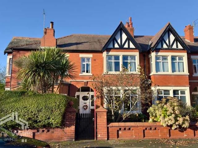 4 Bedroom Terraced House