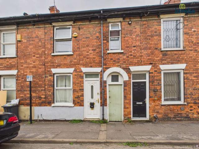 4 Bedroom Terraced House
