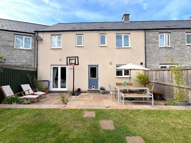 4 Bedroom Terraced House