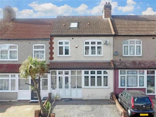 4 Bedroom Terraced House