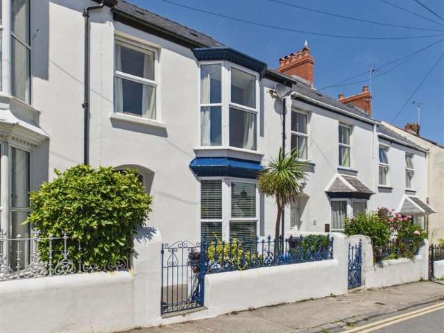 4 Bedroom Terraced House