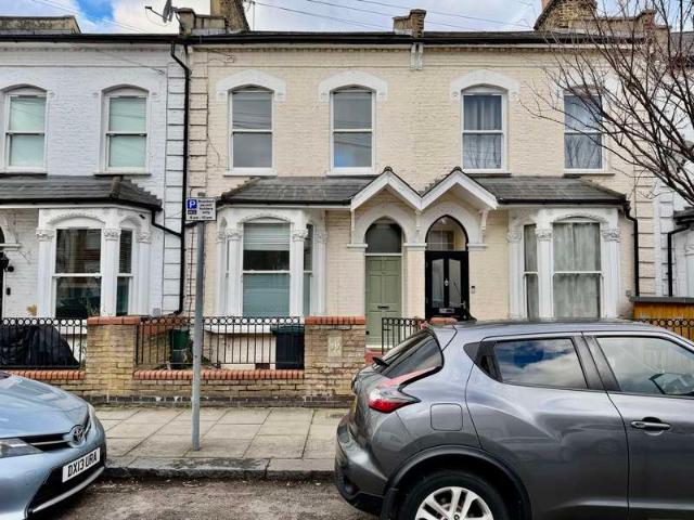 4 Bedroom Terraced House