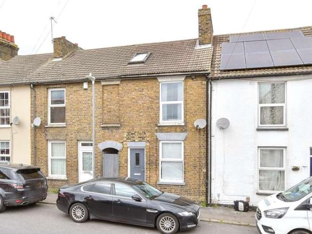 4 Bedroom Terraced House