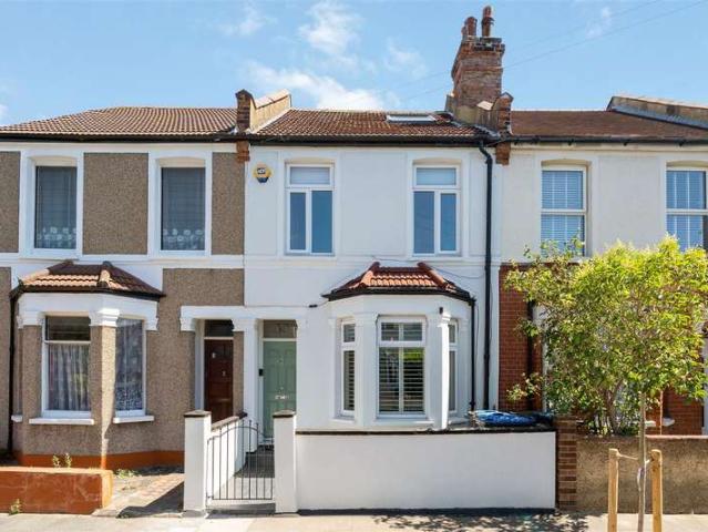 4 Bedroom Terraced House