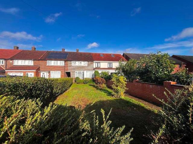 4 Bedroom Terraced House