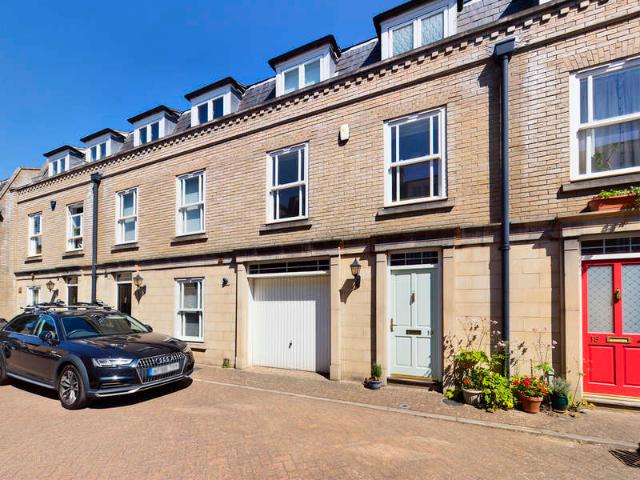 4 Bedroom Terraced House