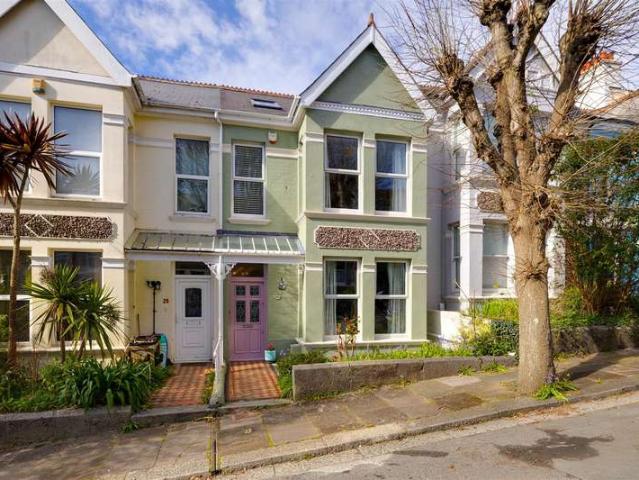 4 Bedroom Terraced House