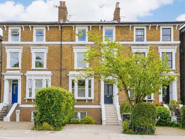 4 Bedroom Terraced House