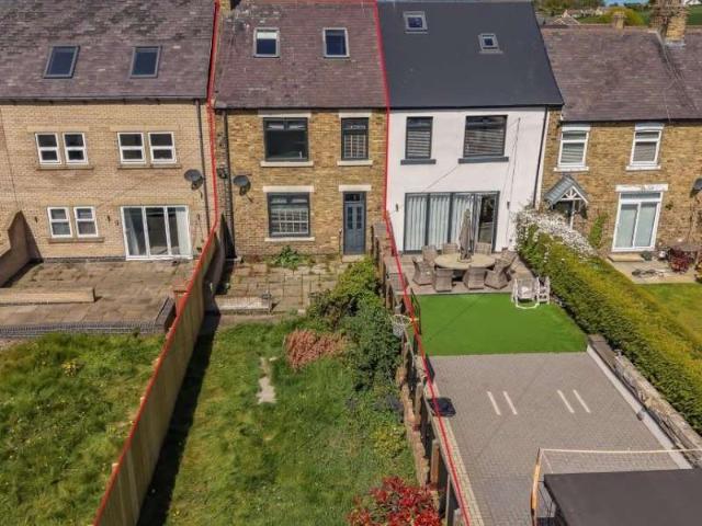4 Bedroom Terraced House
