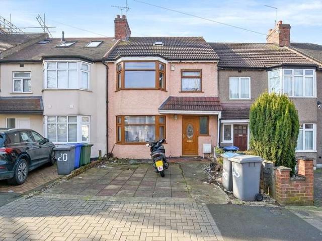 4 Bedroom Terraced House