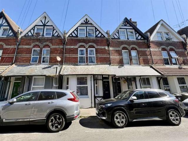 4 Bedroom Terraced House