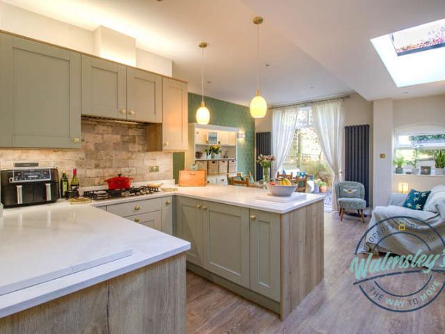 4 Bedroom Terraced House