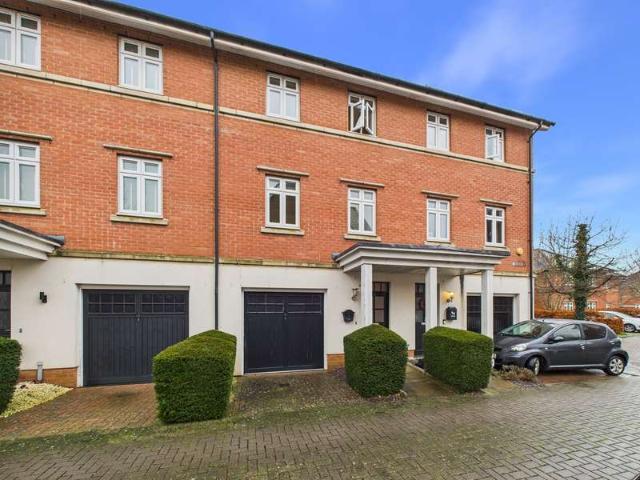 4 Bedroom Terraced House