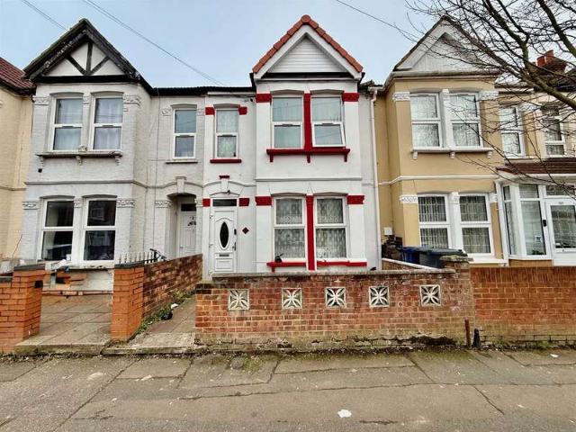 4 Bedroom Terraced House