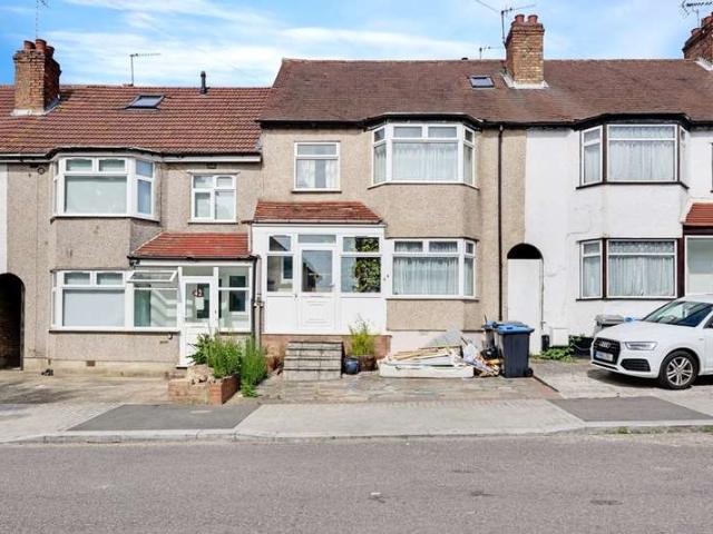 4 Bedroom Terraced House
