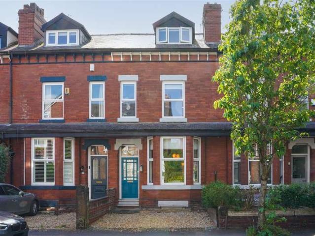 4 Bedroom Terraced House