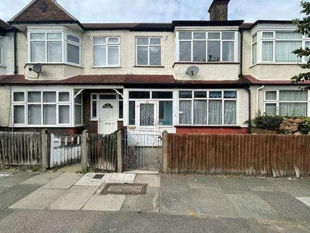 4 Bedroom Terraced House