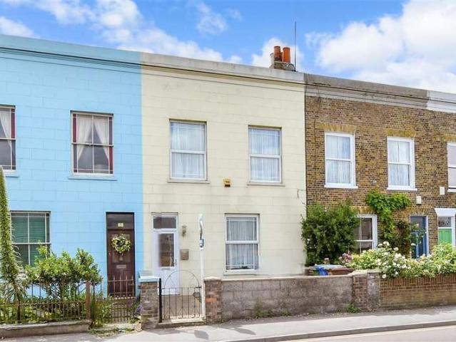 4 Bedroom Terraced House