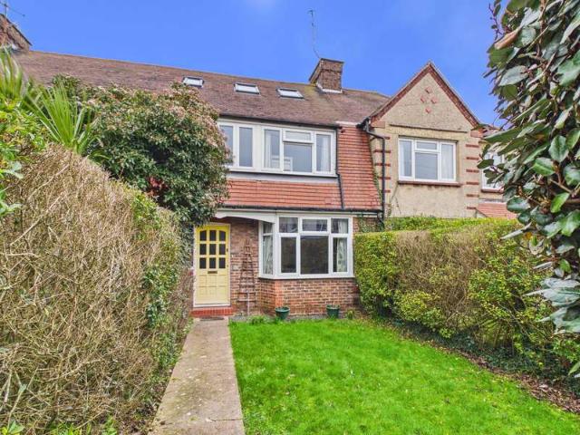 4 Bedroom Terraced House