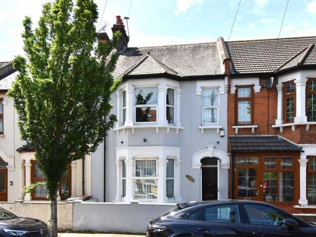 4 Bedroom Terraced House
