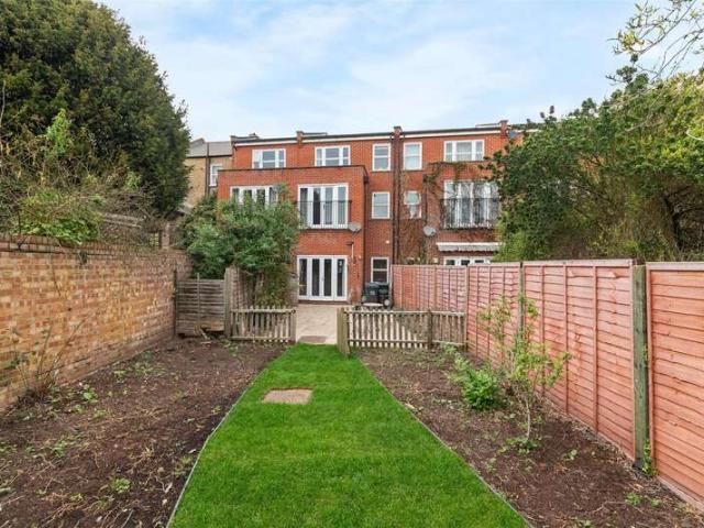 4 Bedroom Terraced House