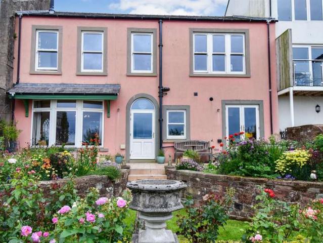 4 Bedroom Terraced House