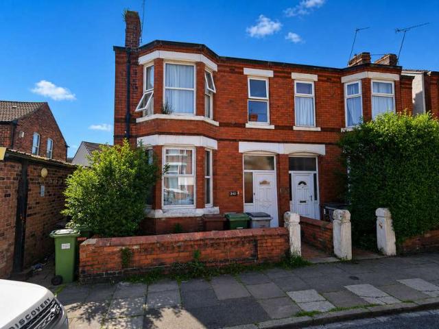 4 Bedroom Terraced House