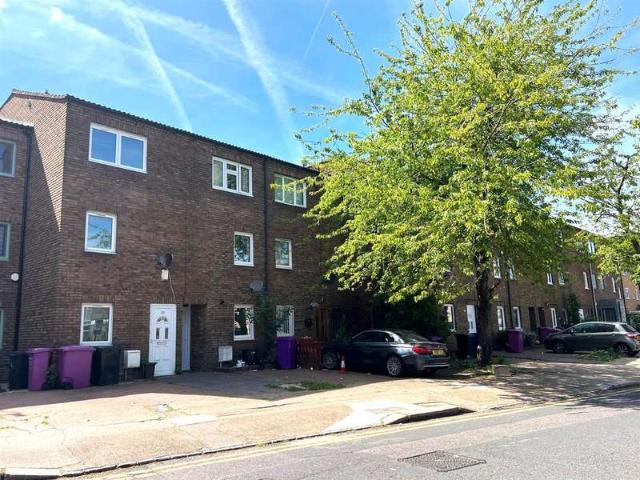 4 Bedroom Terraced House
