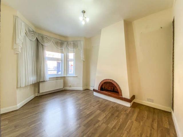 4 Bedroom Terraced House