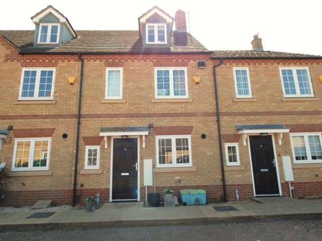 4 Bedroom Terraced House