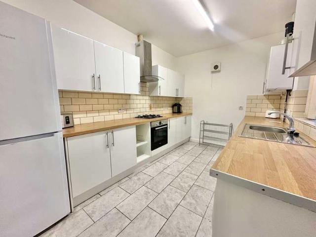 4 Bedroom Terraced House