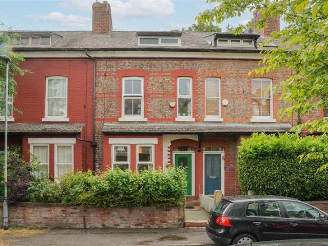 4 Bedroom Terraced House