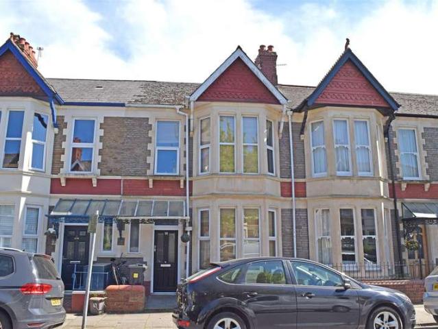 4 Bedroom Terraced House