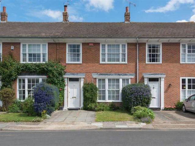 4 Bedroom Terraced House