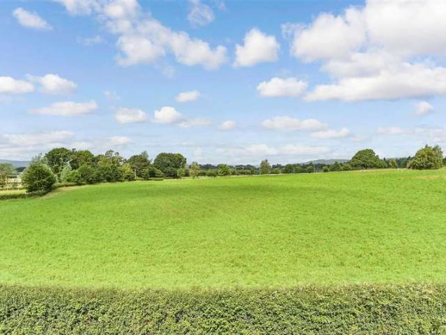 4 Bedroom Terraced House