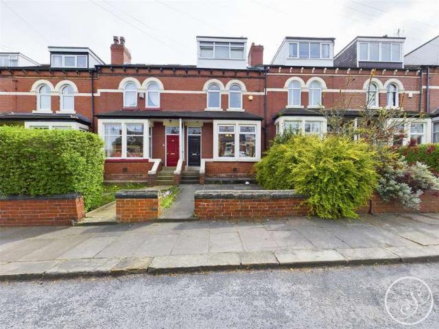 4 Bedroom Terraced House
