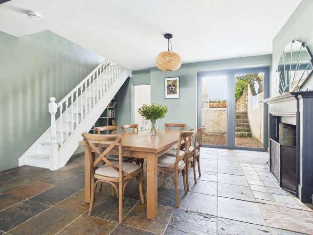 4 Bedroom Terraced House