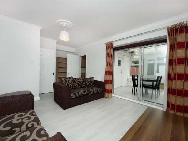4 Bedroom Terraced House
